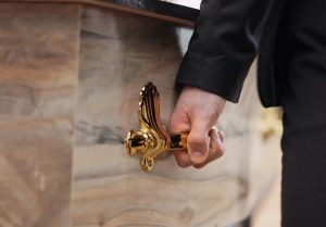 Pallbearer: Guide To Meaning & What Pallbearers Do